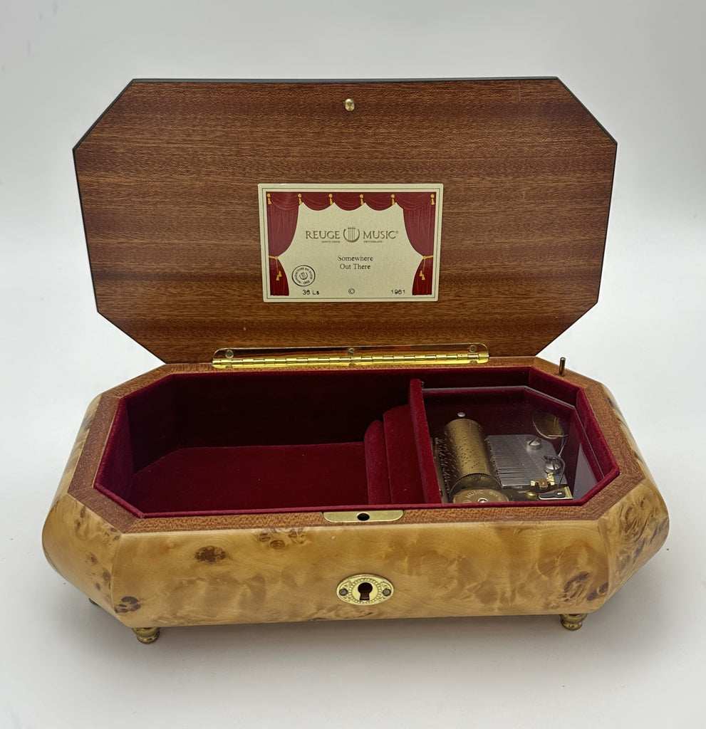 #105 Music Box – TheMusicBoxShop