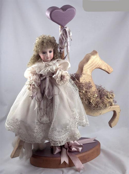 #485 Musical Doll – TheMusicBoxShop