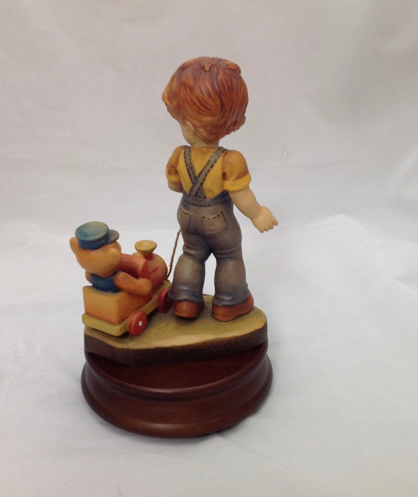 #355 Figurine\Sarah Kay – TheMusicBoxShop