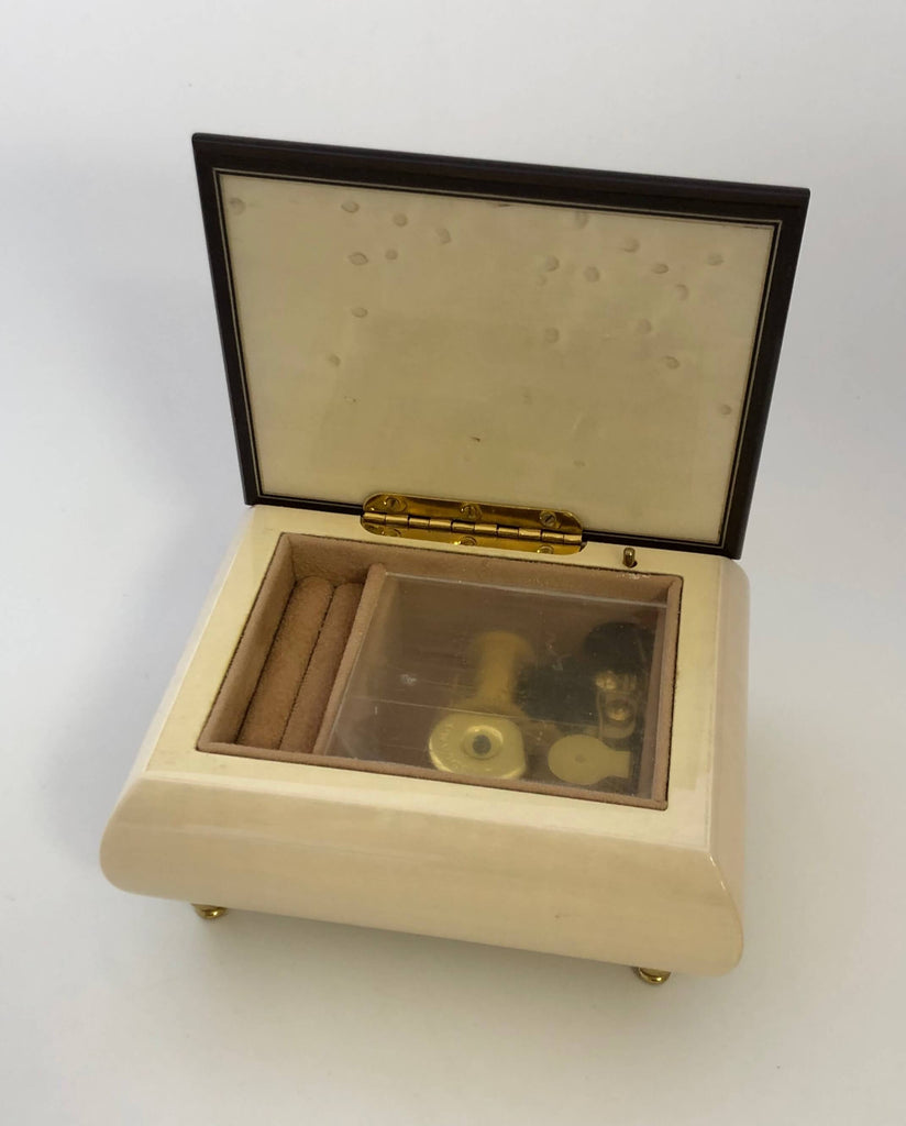#169 Music Box – TheMusicBoxShop