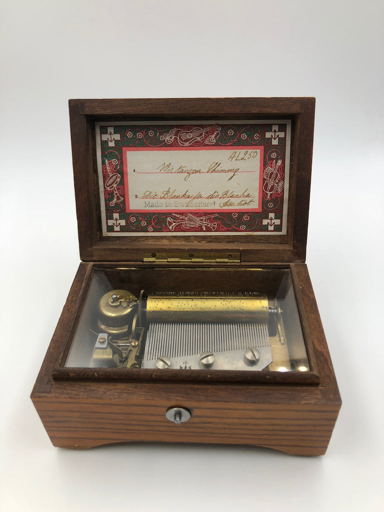 #21 Antique ~ Vintage – TheMusicBoxShop