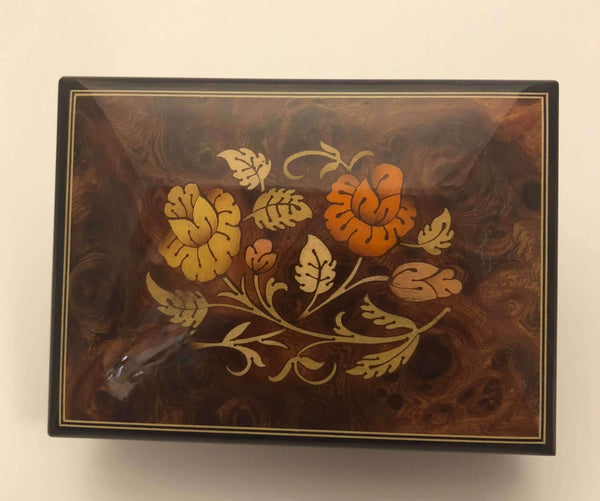 #123A Music Box – TheMusicBoxShop