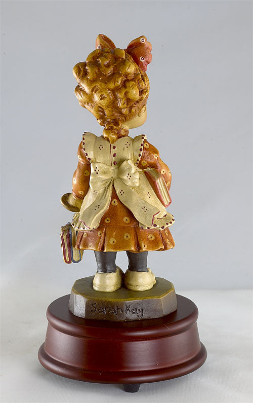 #319 Figurine\Sarah Kay – TheMusicBoxShop